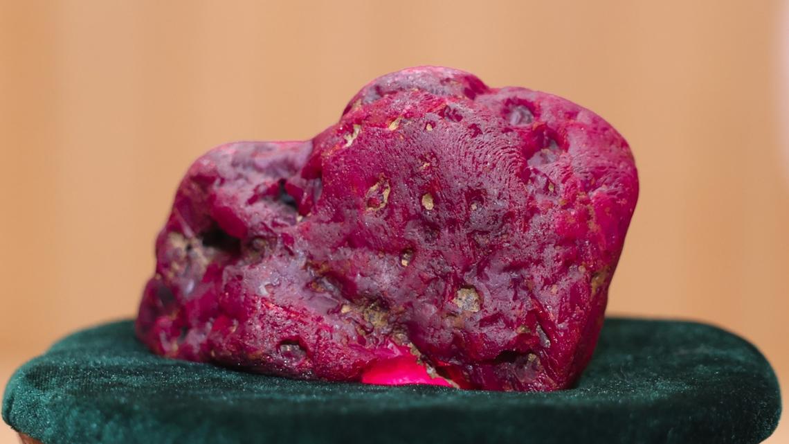 Massive 11,000-carat ruby discovered by miners in Myanmar | kiiitv.com
