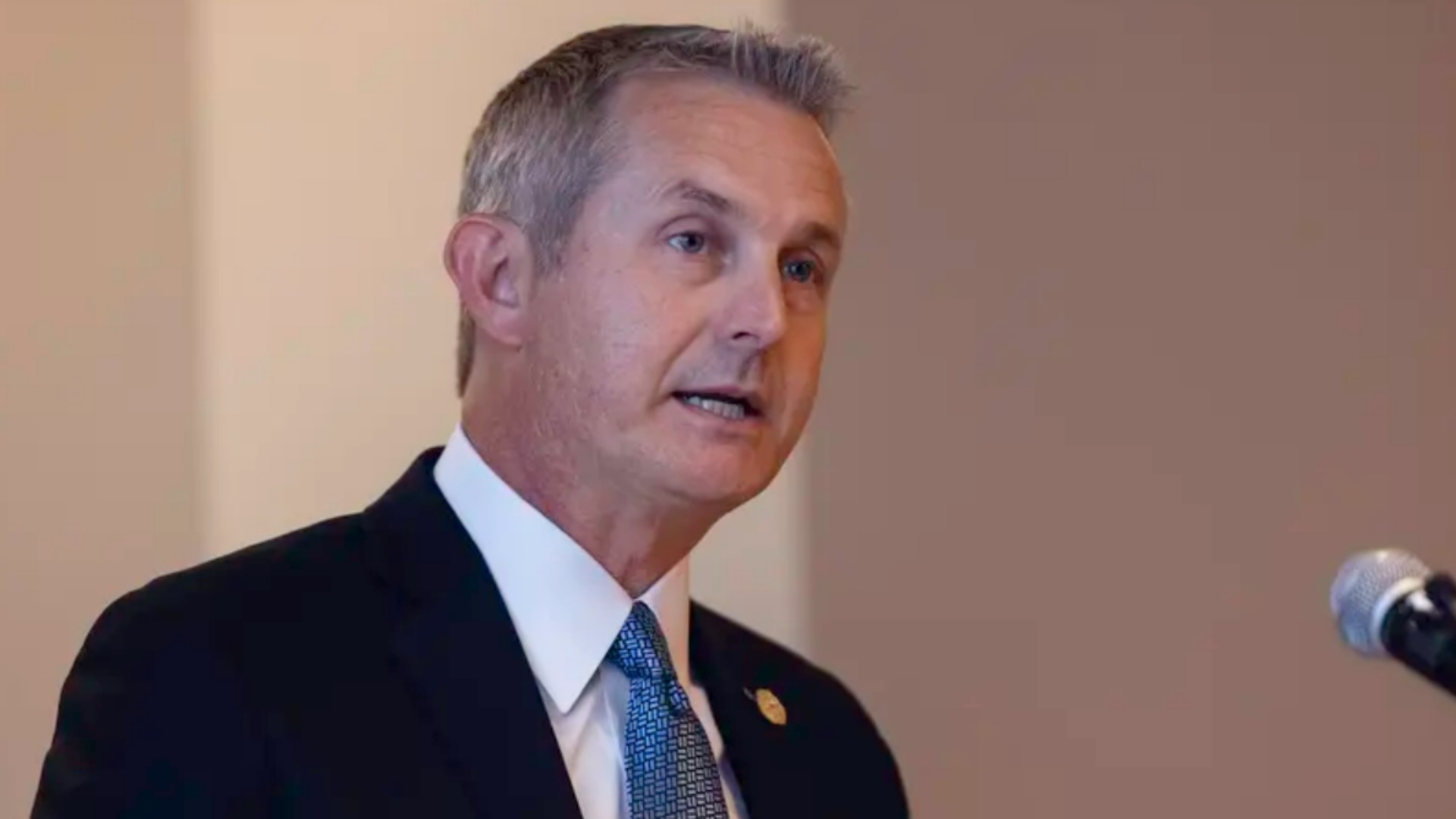 Tom Oliverson challenges Dade Phelan for Texas House speakership ...