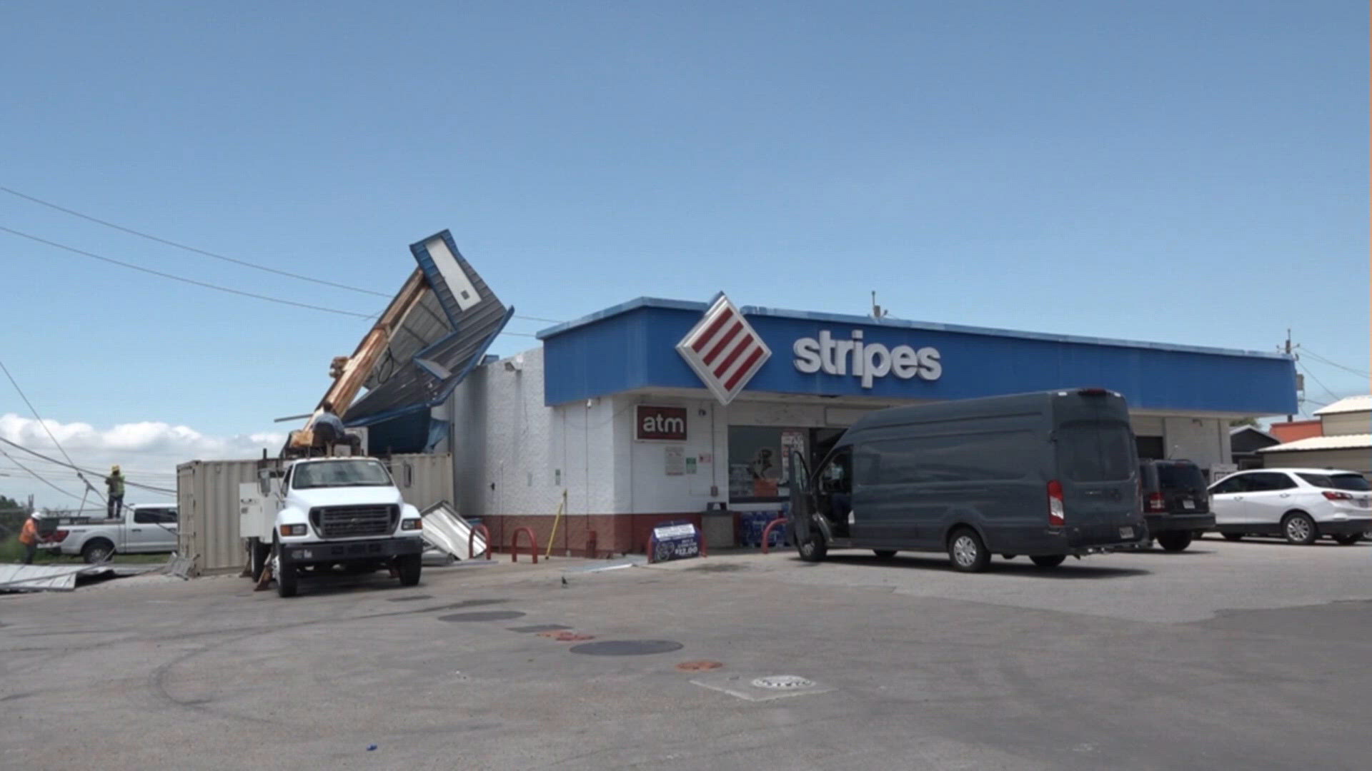 Severe thunderstorm leaves damage, widespread outages across Coastal ...