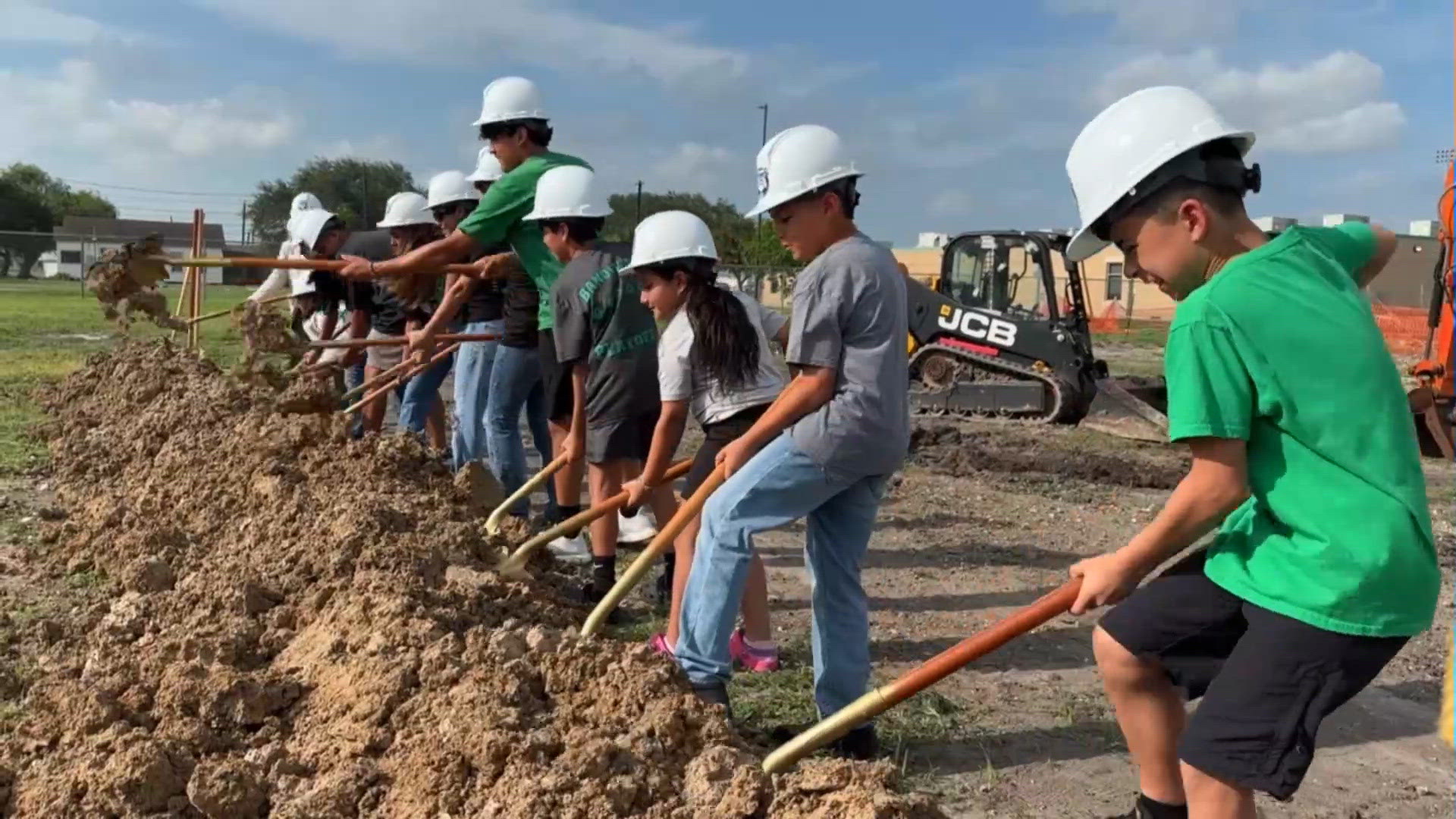 Banquete ISD breaks ground on new junior high school campus | kiiitv.com