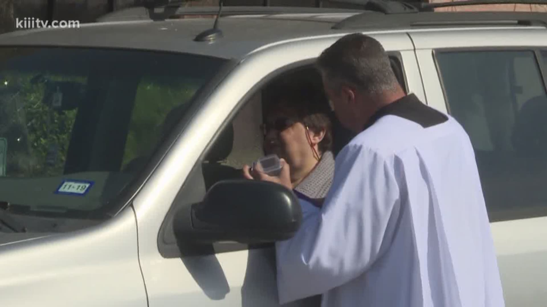 Drive-thru ashes offered on Ash Wednesday at Saint's Episcopal Church | kiiitv.com
