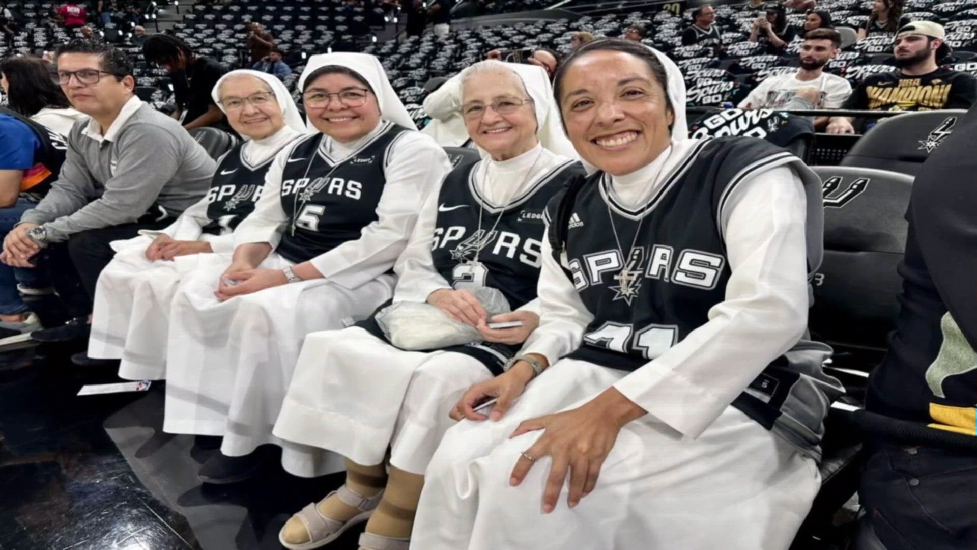 Sisters score Spurs surprise! | kiiitv.com