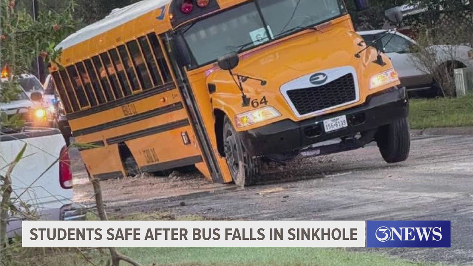 Beeville ISD bus carrying 24 students gets stuck in sinkhole | kiiitv.com