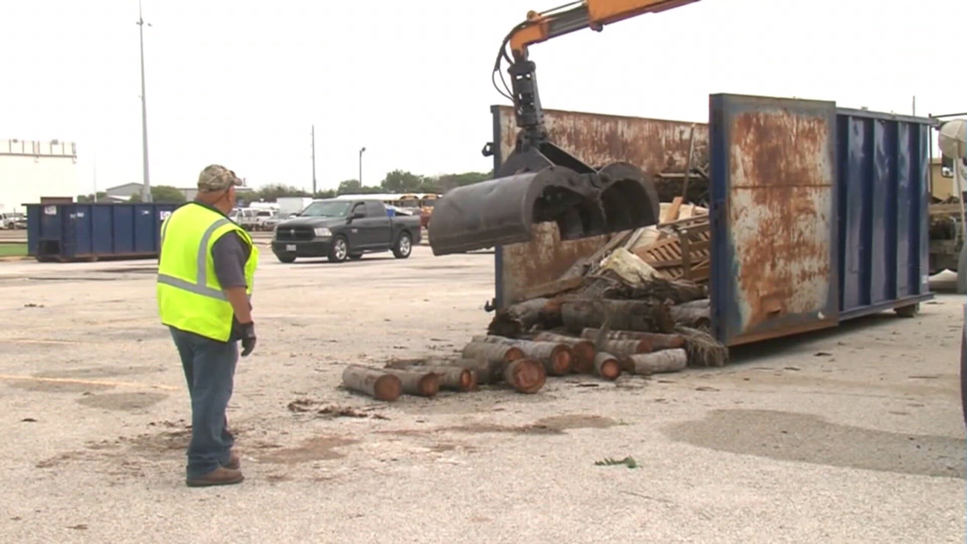 Got bulky trash? Corpus Christi’s Litter Critter is back | kiiitv.com