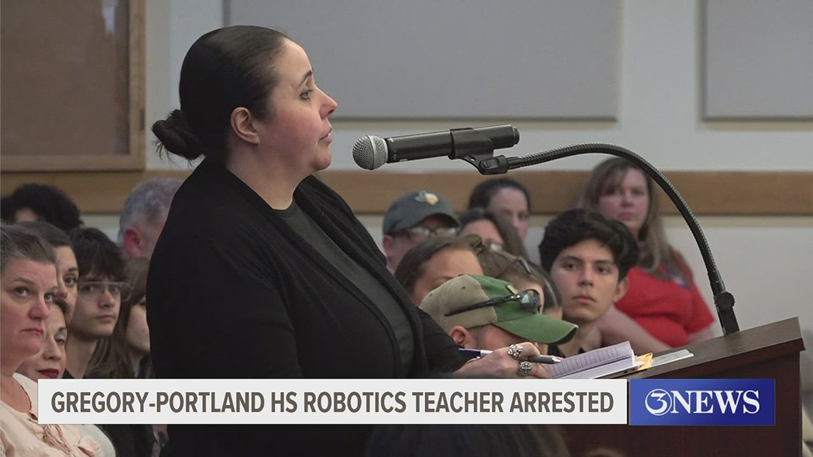 Gregory-Portland HS robotics teacher arrested | kiiitv.com