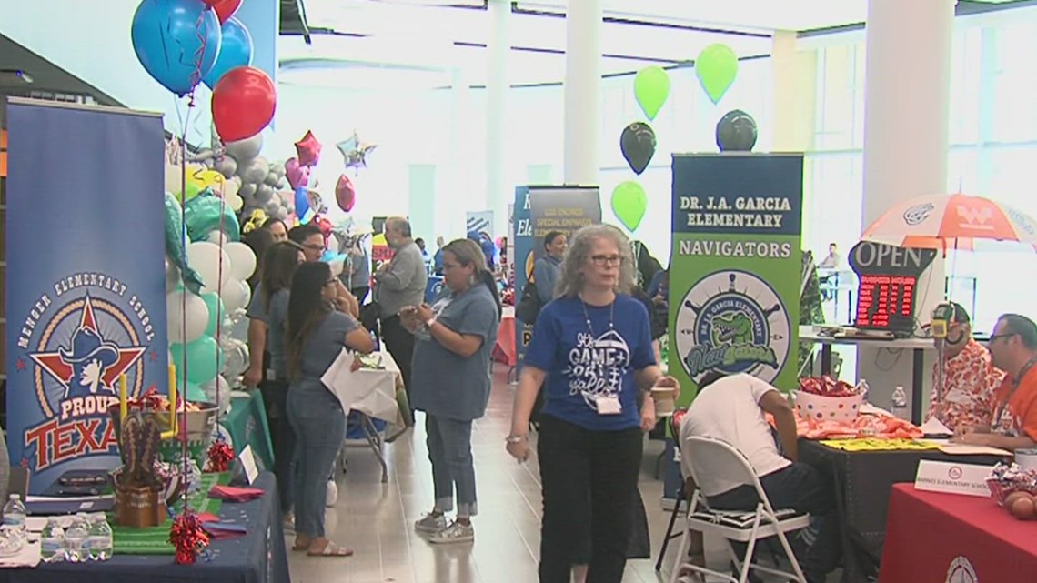 CCISD holds 'Draft Day' in hopes to recruit teachers | kiiitv.com