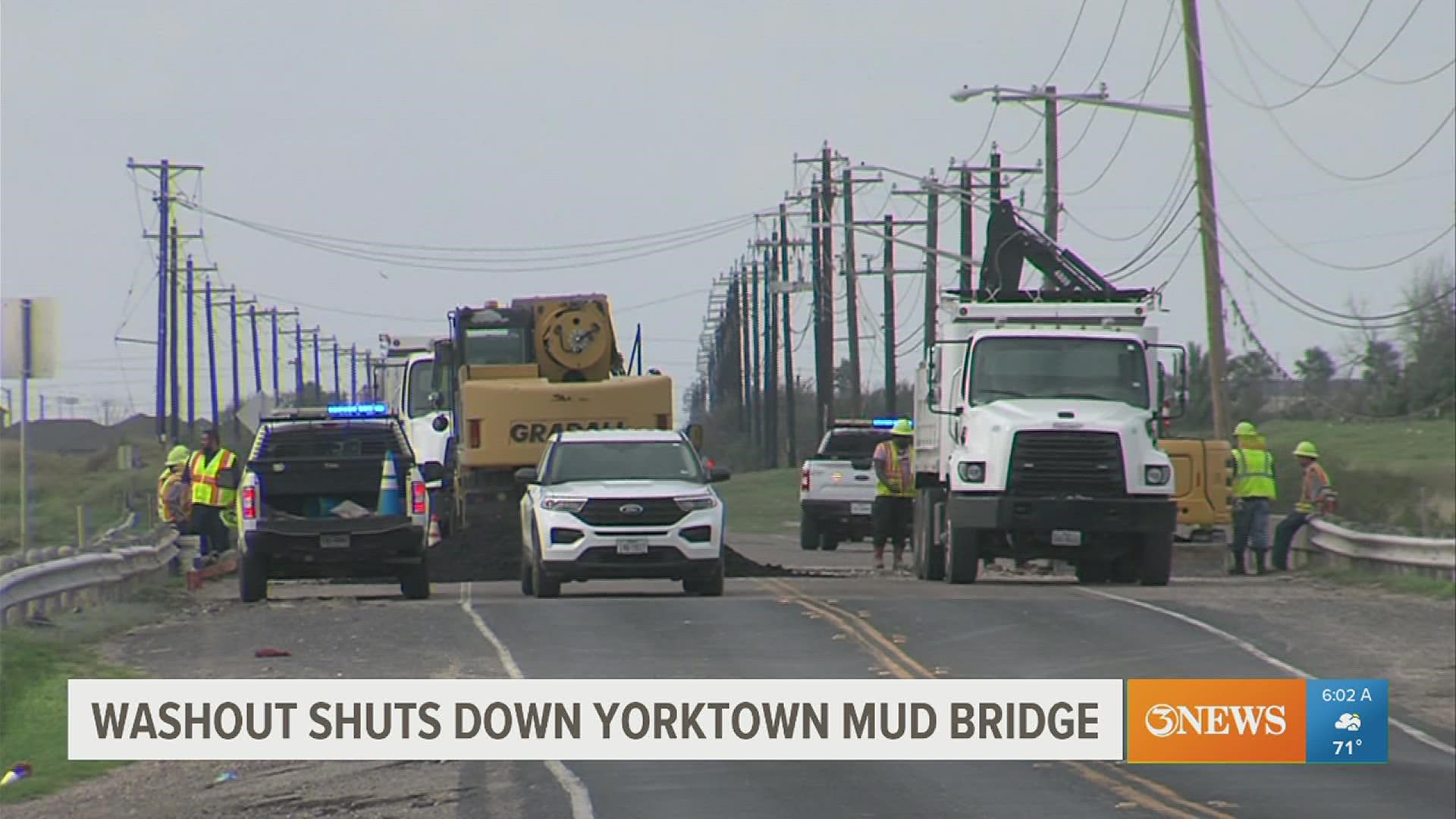 Yorktown 'mud bridge' remains closed after washout | kiiitv.com