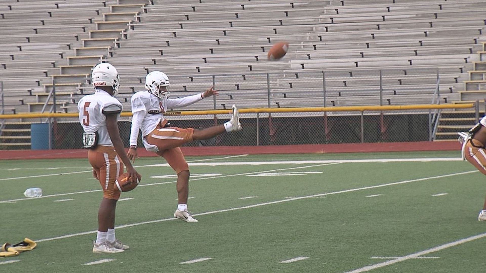 Beeville: Trojans gearing up for tough district | kiiitv.com