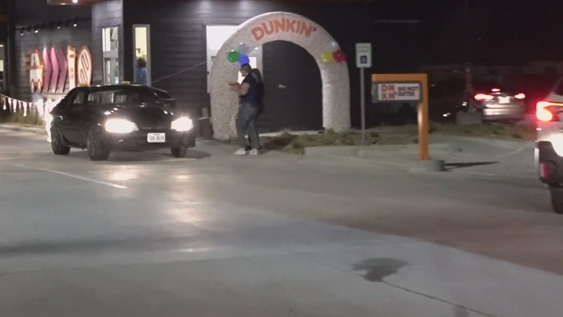 Corpus Christi early birds line up for Dunkin' Go grand opening ...