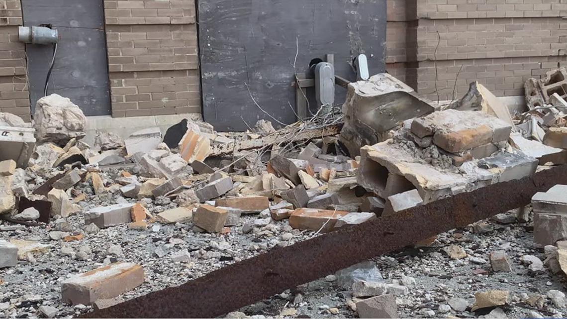 Push for emergency demolition of old courthouse | kiiitv.com