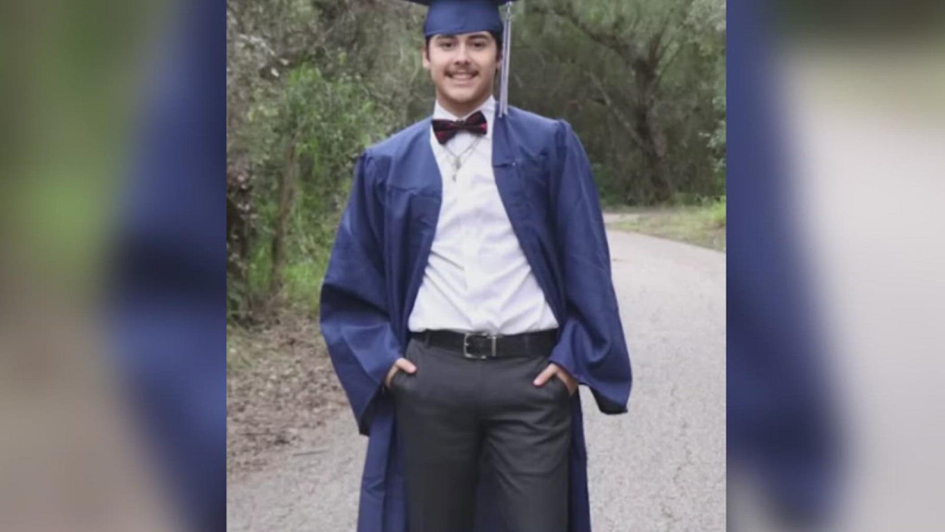 Chris Ruiz Foundation advocates for life jackets at Lake Corpus Christi ...