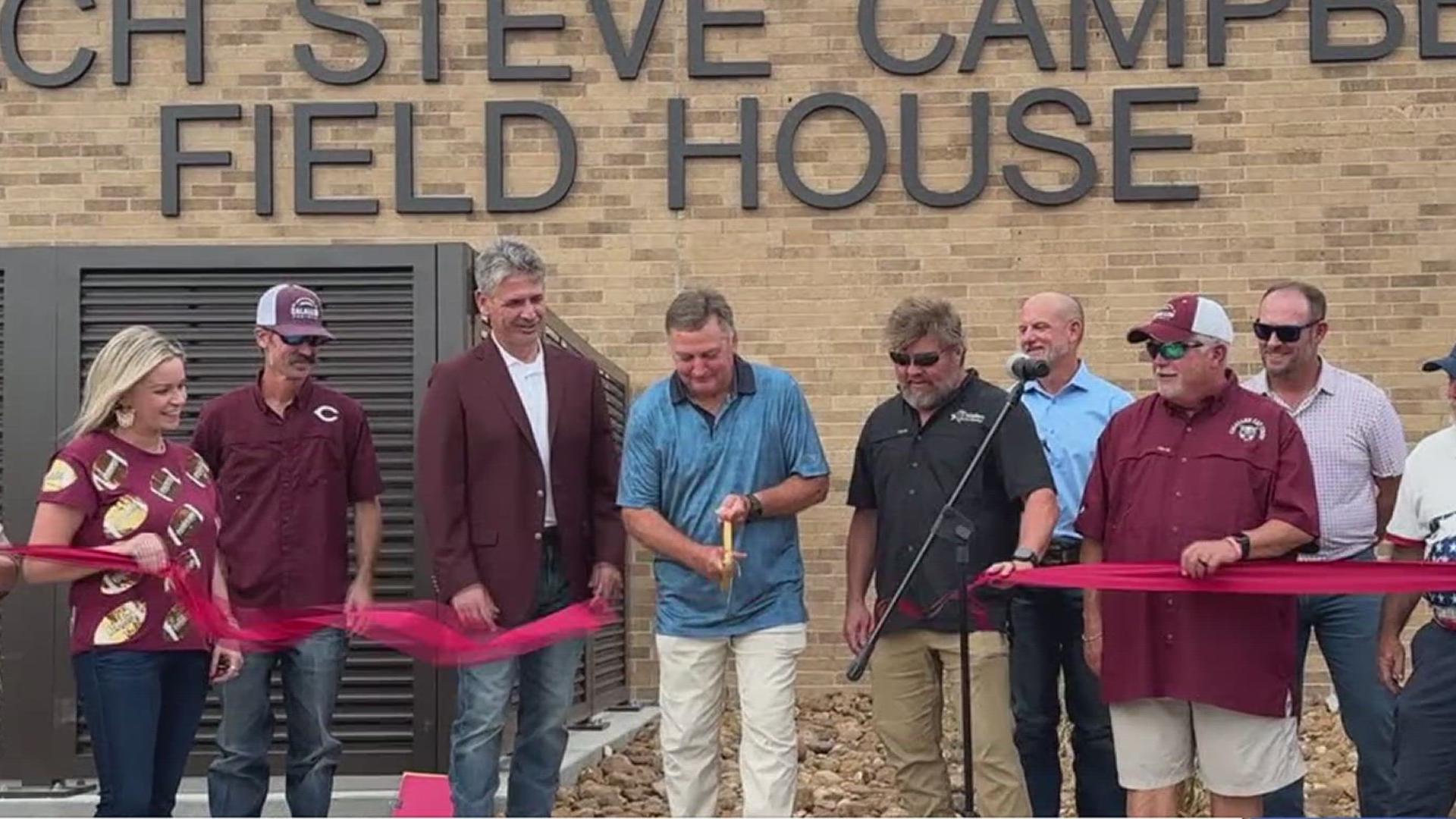 Calallen High School dedicates fieldhouse to longtime coach Steve ...