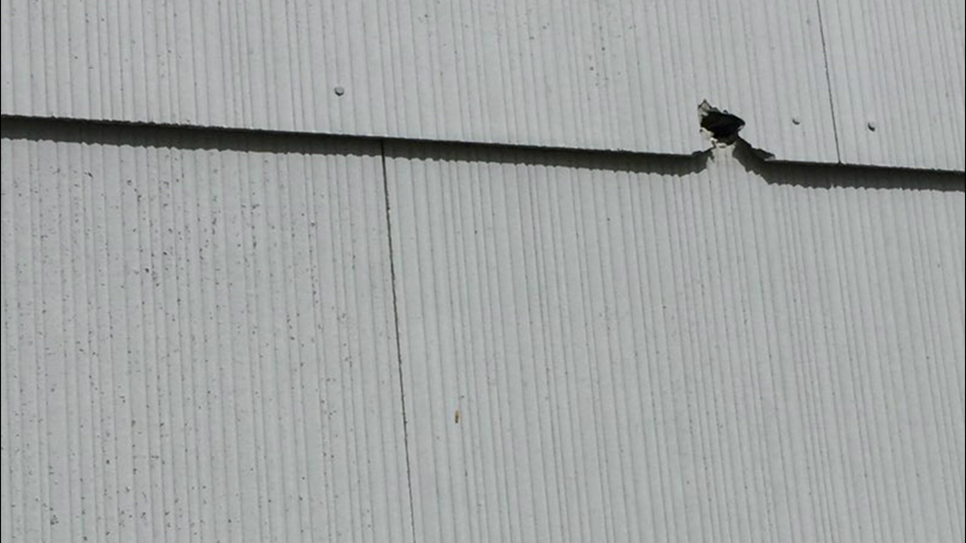 Bullets go through walls of two homes during apparent drive-by | kiiitv.com