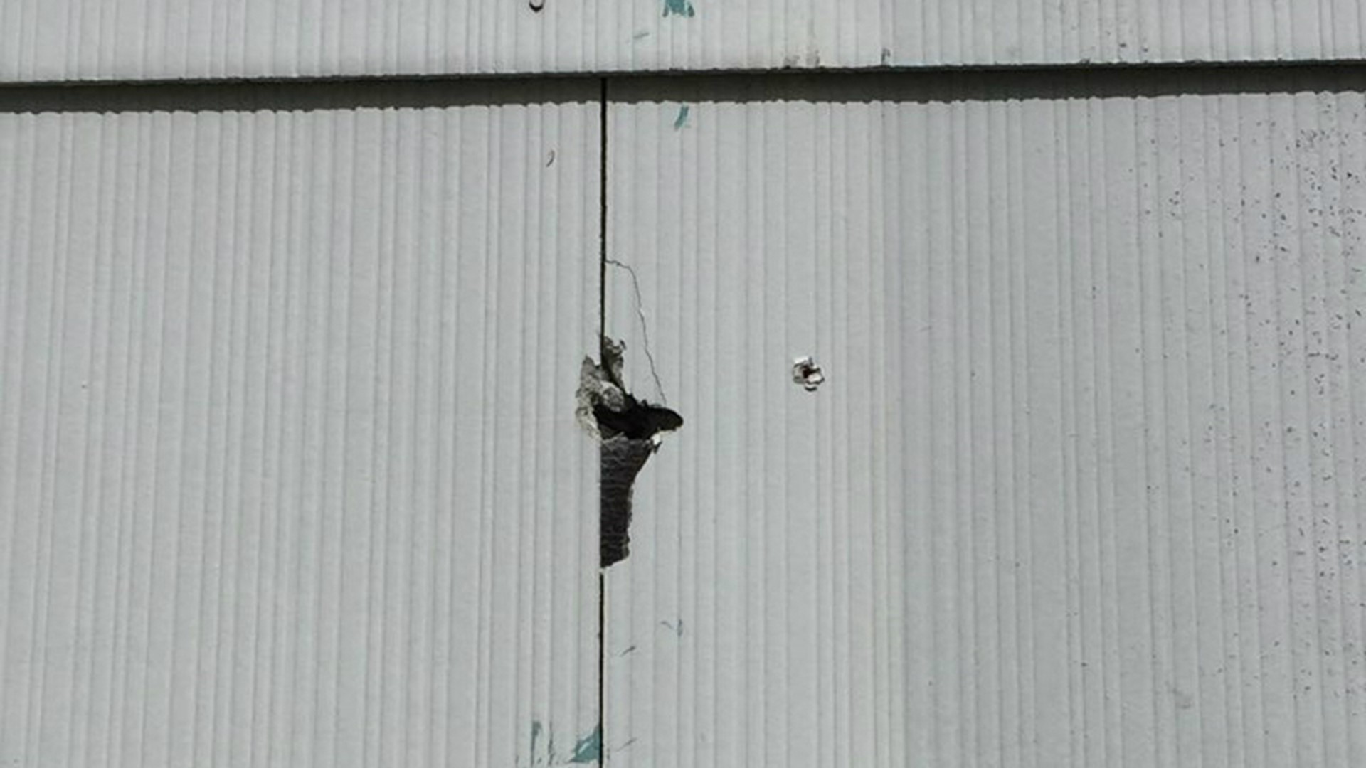Bullets go through walls of two homes during apparent drive-by | kiiitv.com