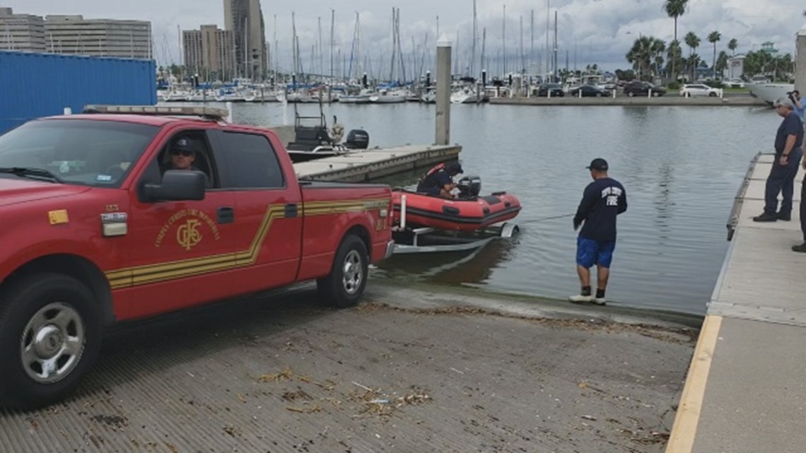 CCFD takes inflatable rescue boats to Bayfront for training | kiiitv.com