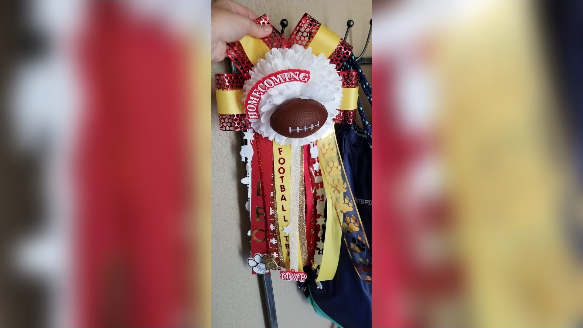 Texas high schoolers sport extravagant mums for homecoming | kiiitv.com