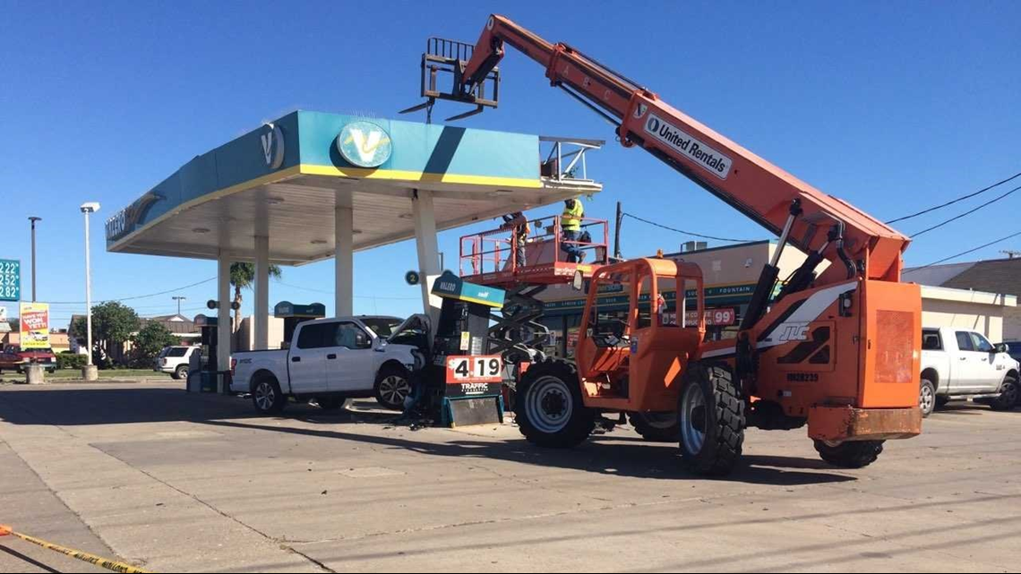 Crews tear down gas station canopy, remove truck after crash | kiiitv.com
