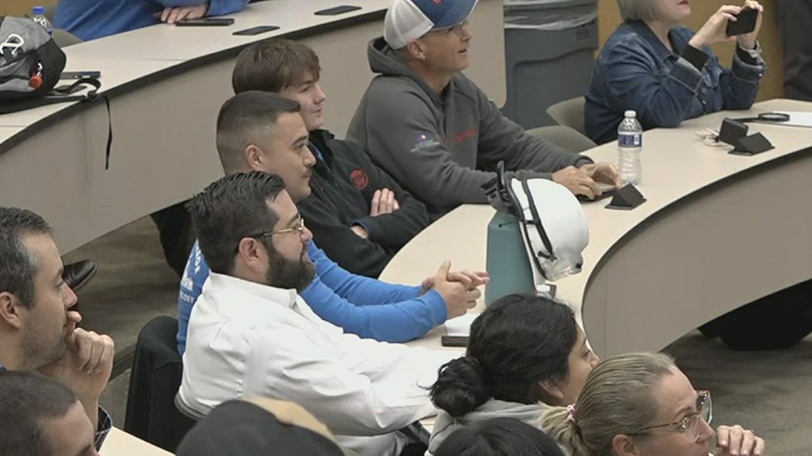 Del Mar College students learn about Gulf Coast Ventures internship ...