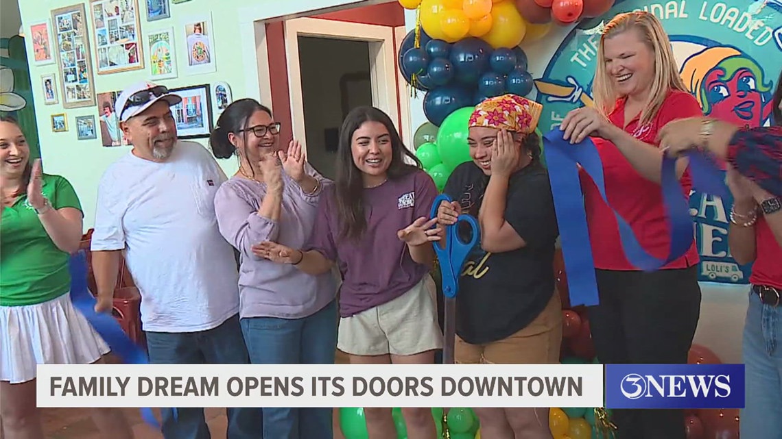 Streat Corner Kitchen celebrates grand opening in downtown Corpus ...