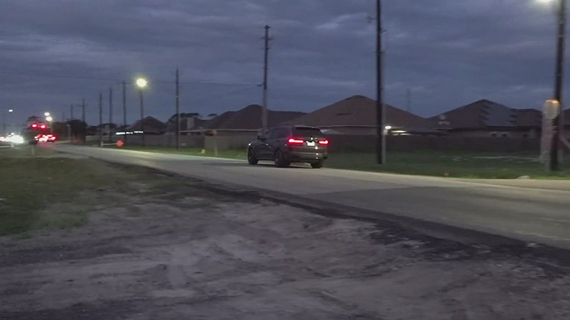 Flour Bluff Drive reopens after closure for sewer repairs | kiiitv.com