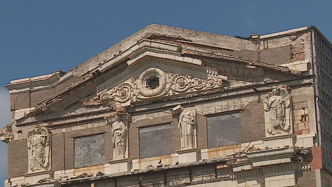 County looking to demolish old courthouse | kiiitv.com