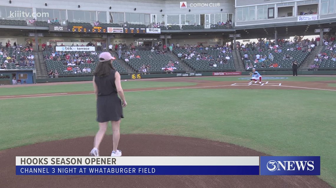 A familiar face gives first pitch at Hooks season opener | kiiitv.com