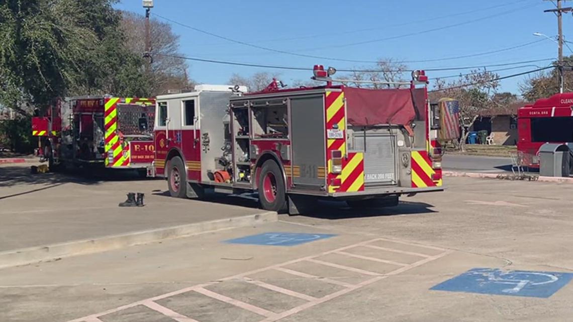 Corpus Christi fire crews train at the old Carroll High School | kiiitv.com