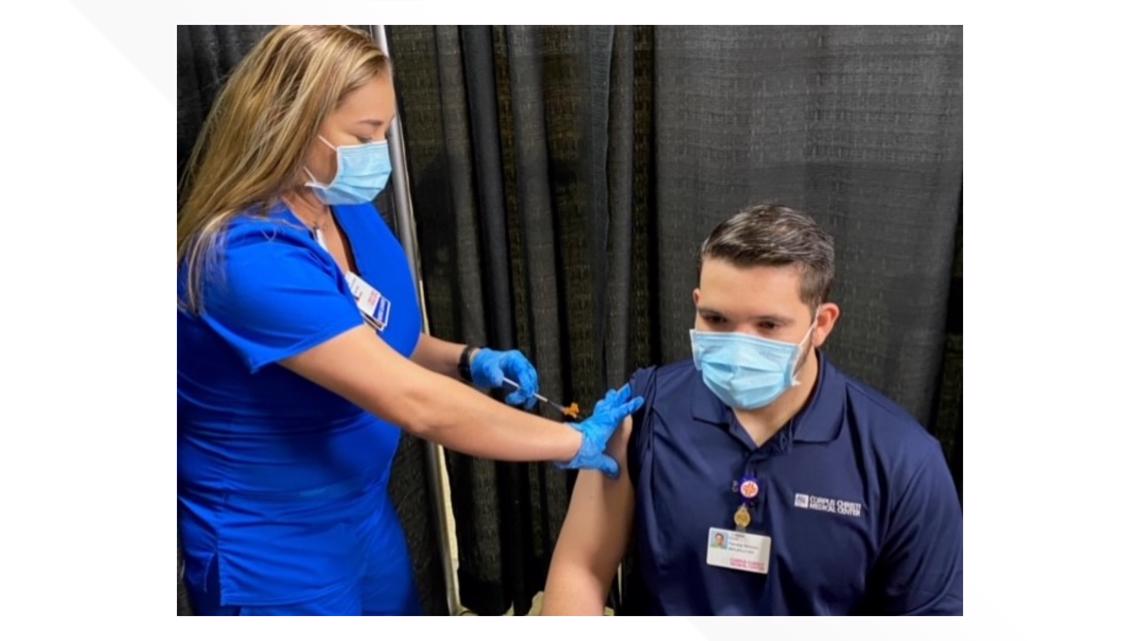 Nurses get COVID-19 vaccine in Corpus Christi | kiiitv.com