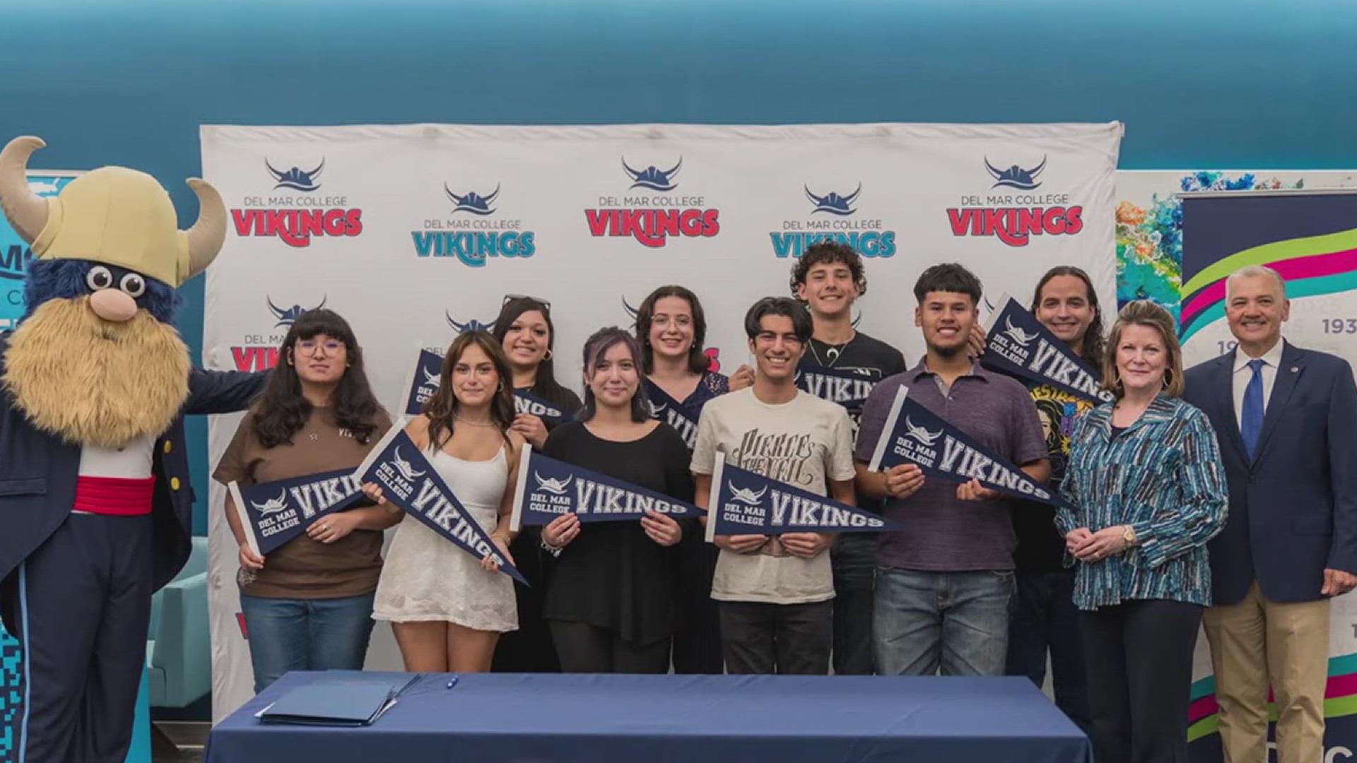 Del Mar College hosts last-minute registration event for fall semester ...