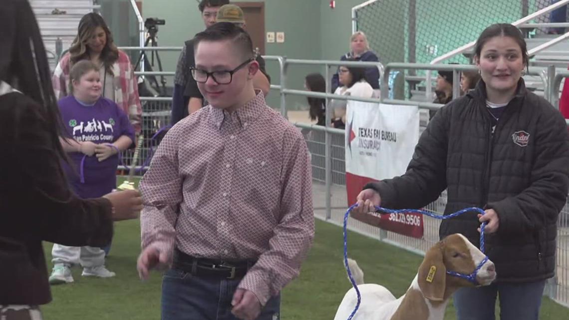 'Special Show' contestants are all smiles at San Pat, Aransas A&H Show ...