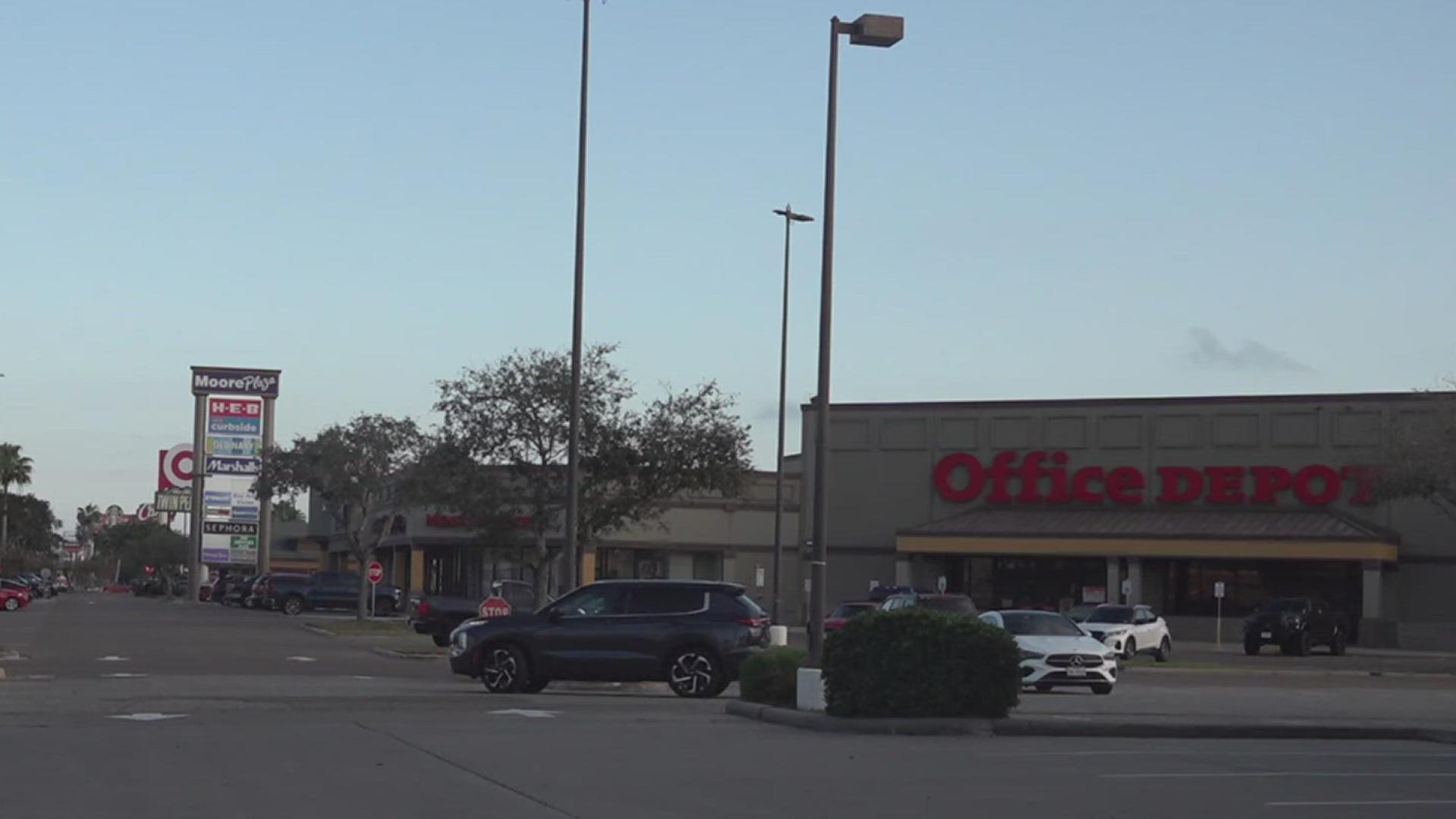 Moore Plaza, Huntington Square sold to new owners amid strong retail ...
