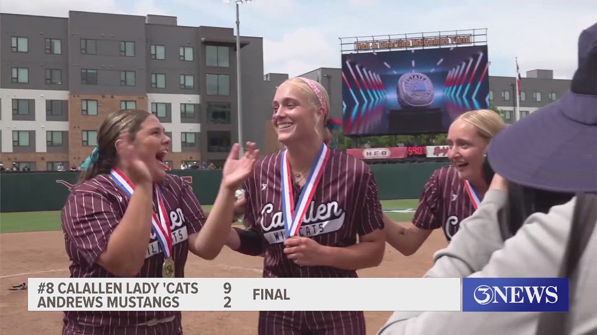 Lady 'Cats 3-peat as state softball champs | kiiitv.com