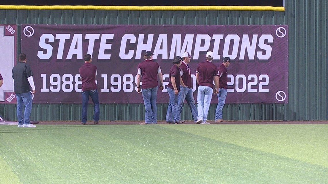 Sinton unveils baseball state championship banner, Pirates receive ...