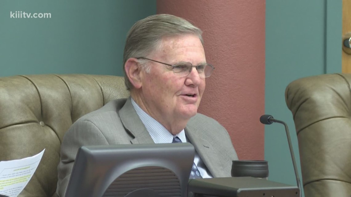 Mayor Joe McComb clears up misconceptions about city manager search ...