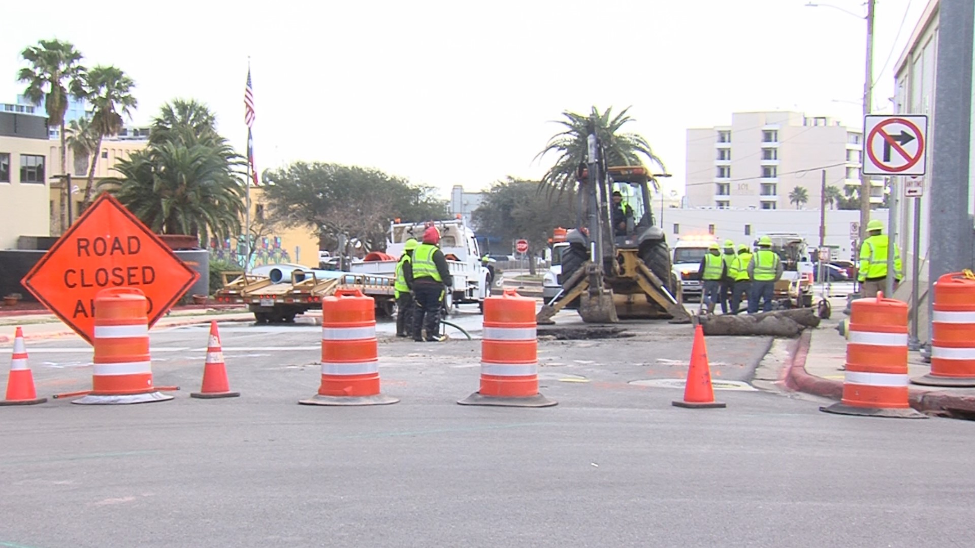 Water main break causes closure of Coopers Alley | kiiitv.com