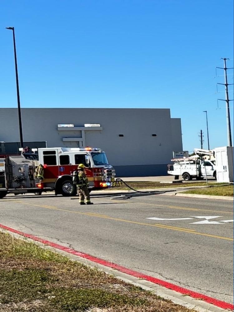 CCFD Crews clear scene of gas leak behind Dunkin’ Donuts in Corpus ...