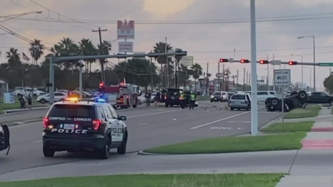 Multiple car crash on Saratoga and Cimarron | kiiitv.com