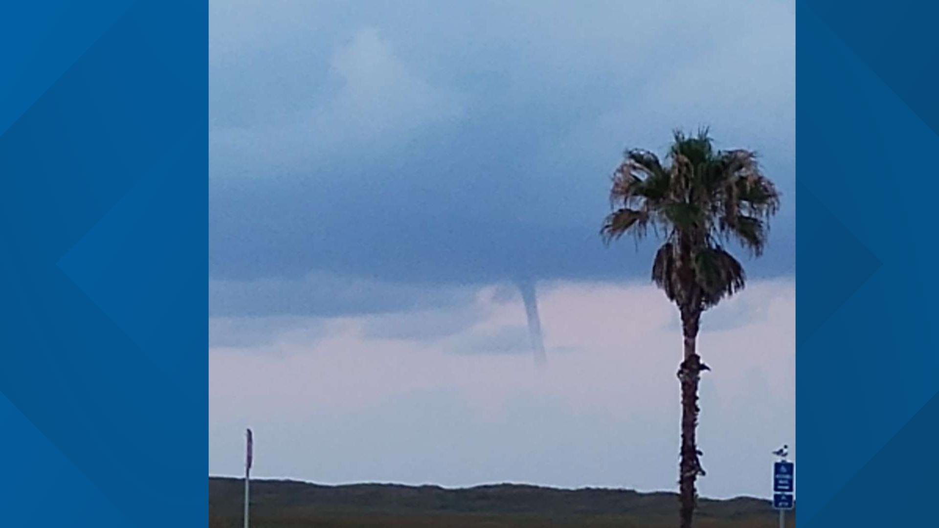 Waterspouts spotted on The Island | kiiitv.com