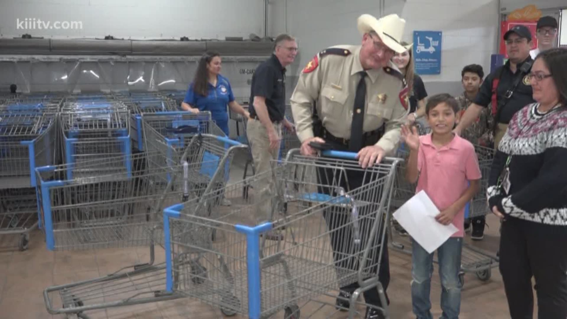 Annual Shop with a Cop program begins | kiiitv.com
