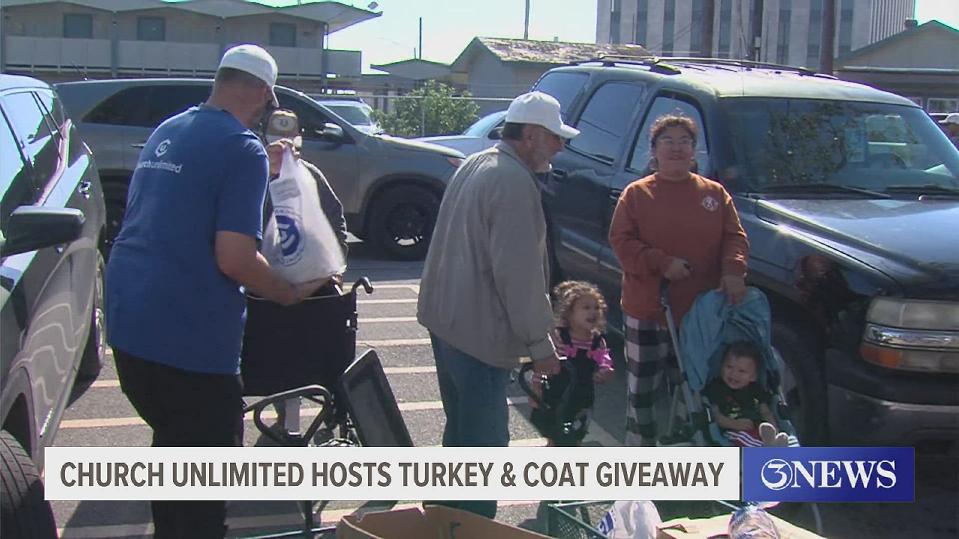 Church Unlimited holds annual turkey and coat giveaway | kiiitv.com