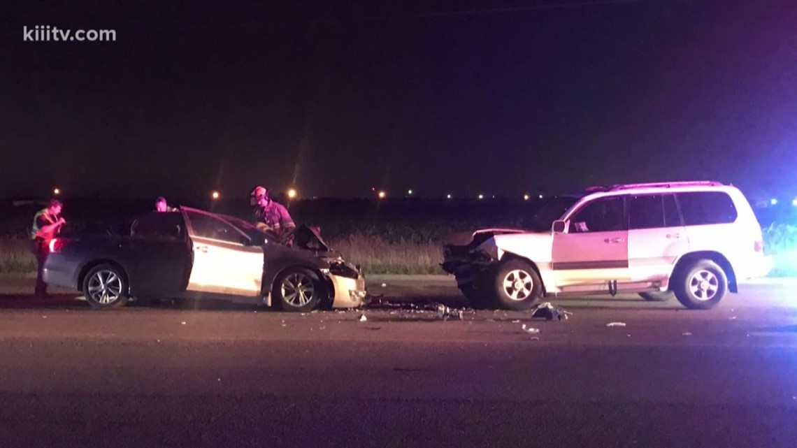 Corpus Christi police investigate head-on collision at Aaron, Weber ...