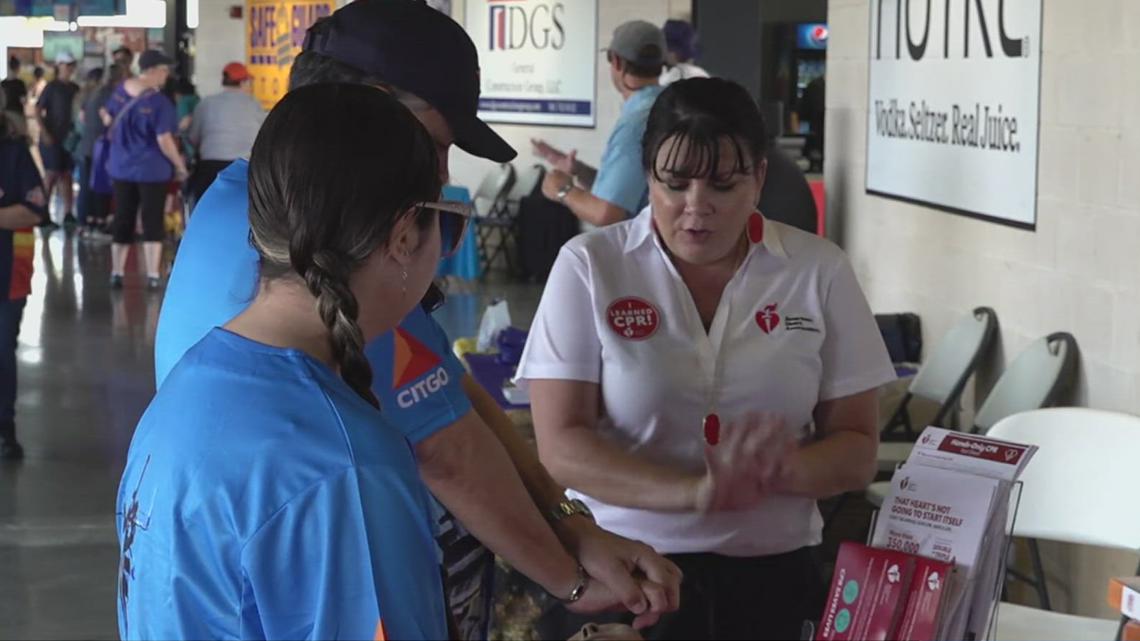Hooks game attendees learn how to save lives Thursday | kiiitv.com