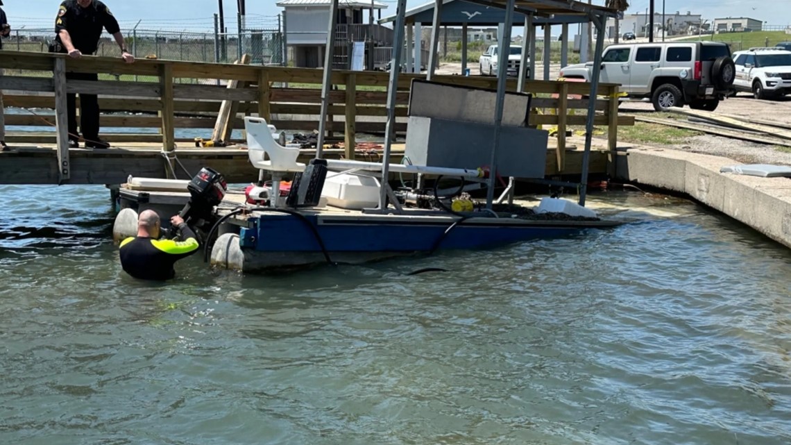 Body recovered from under boat in Aransas Pass | kiiitv.com