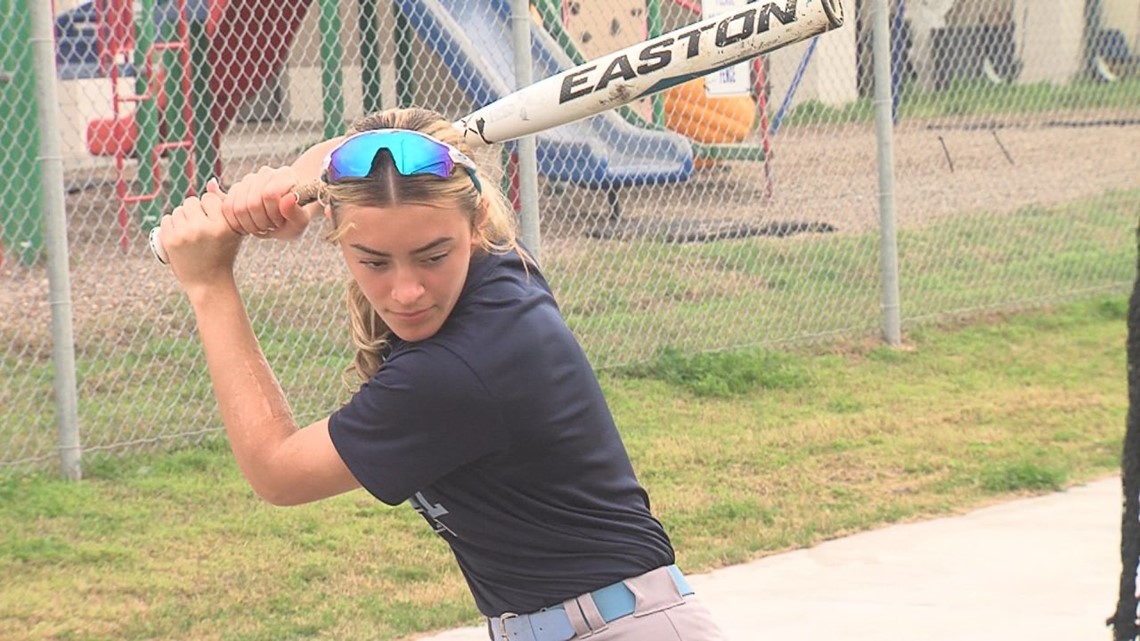 Carroll softball primed for potential big season | kiiitv.com