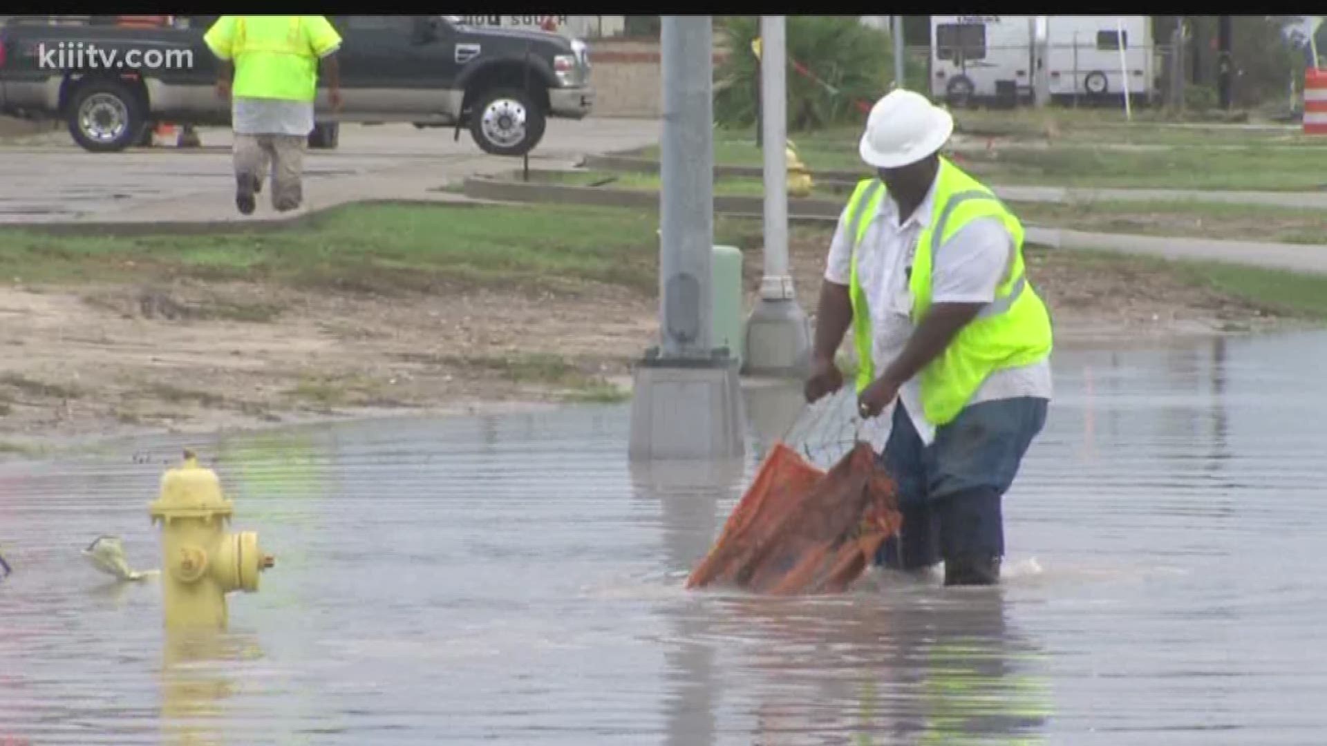 Storm drain cleaning crews prepare for expected rainfall | kiiitv.com