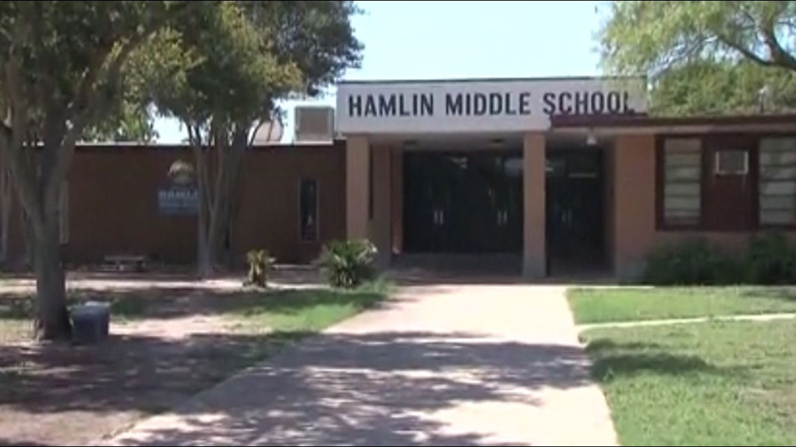 Hamlin Middle School hosts final walkthrough before closure | kiiitv.com