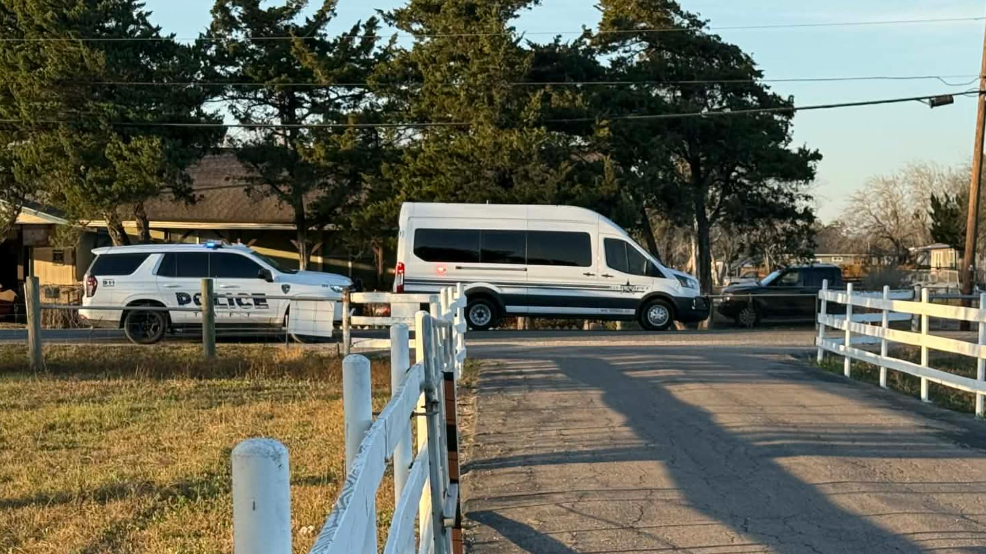 Sheriff: Multiple agencies respond to Odem standoff, suspect found dead ...