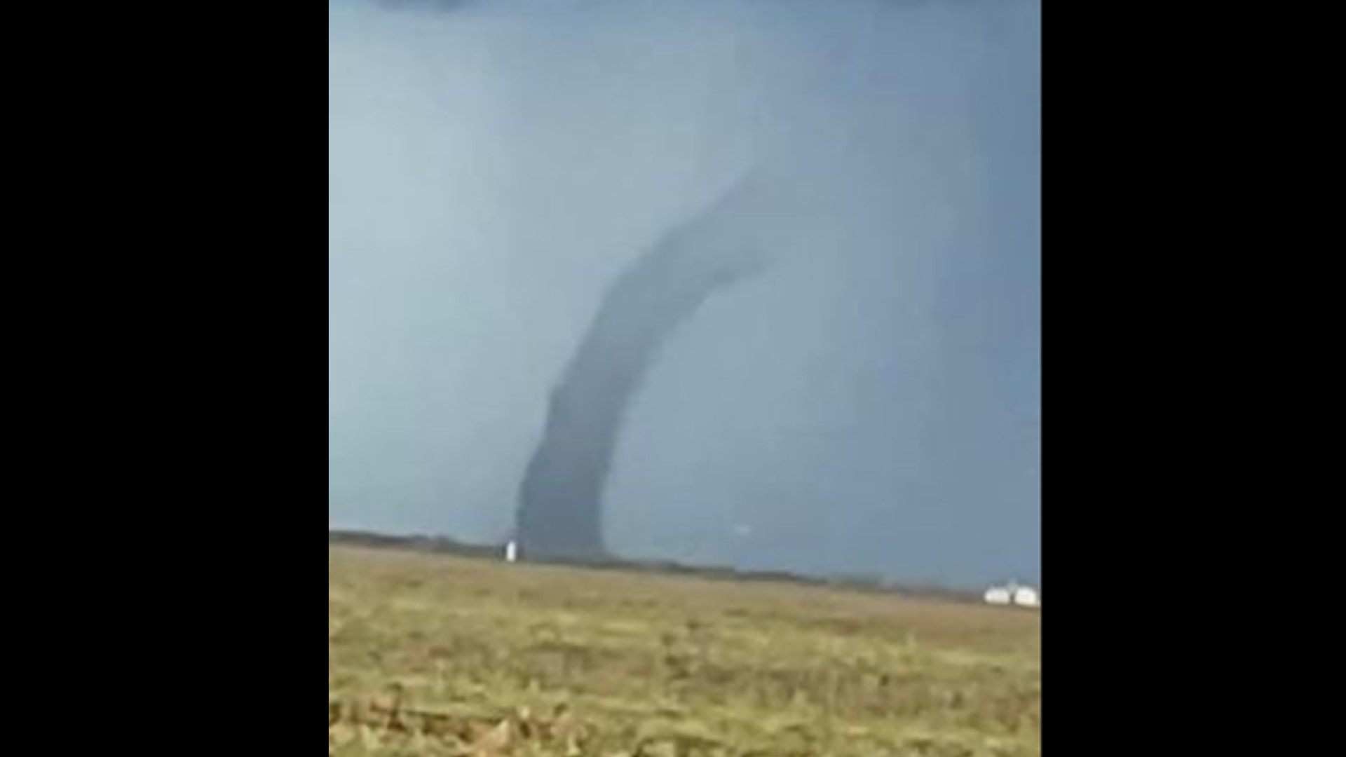 Difference between a land spout and supercell tornado | kiiitv.com