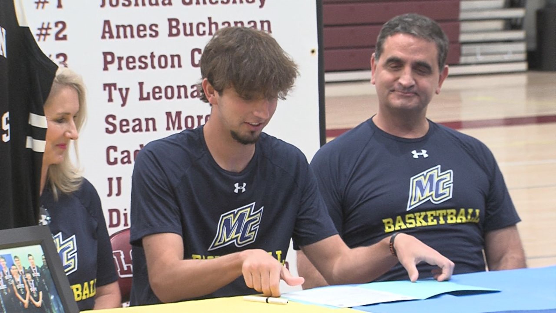 London's Joshua Chesney makes history for London basketball | kiiitv.com