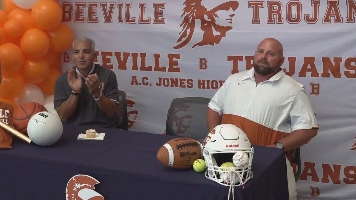 Beeville introduces new athletic director and football coach | kiiitv.com